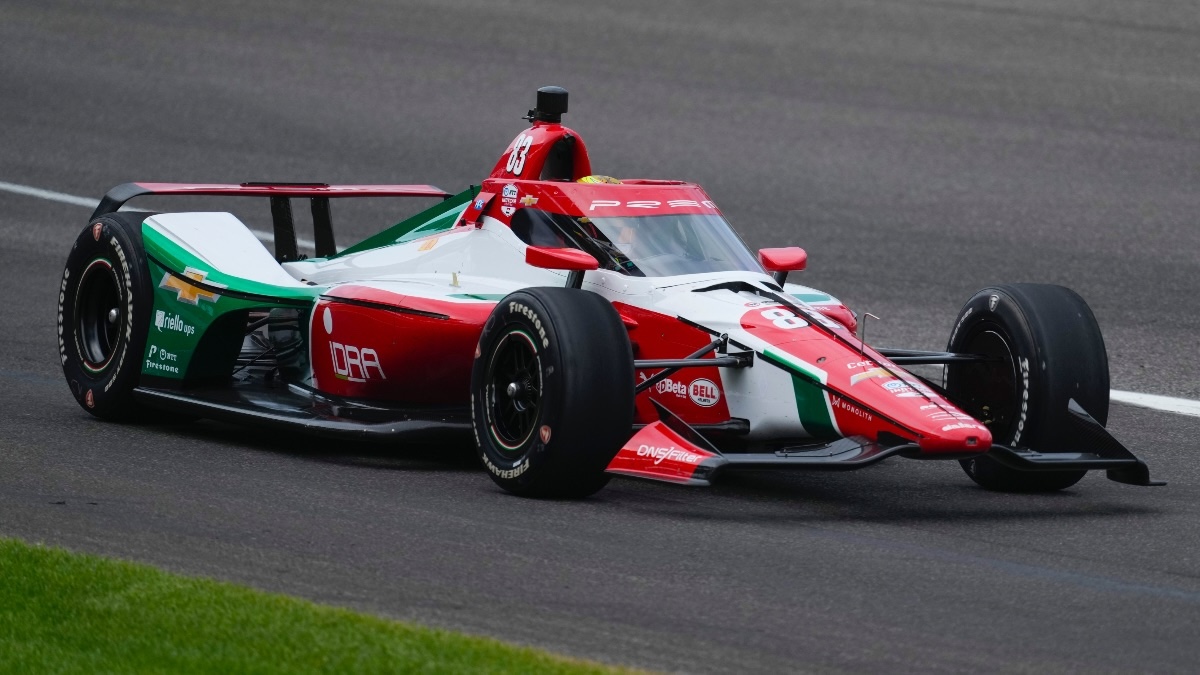 Robert Shwartzman se lleva las palmas en primer día de calificación de ...